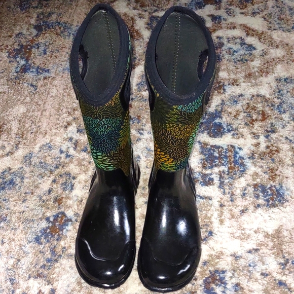 Bogs | Shoes | Bogs Womens Black Waterproof Insulated Round Toe Pull On ...